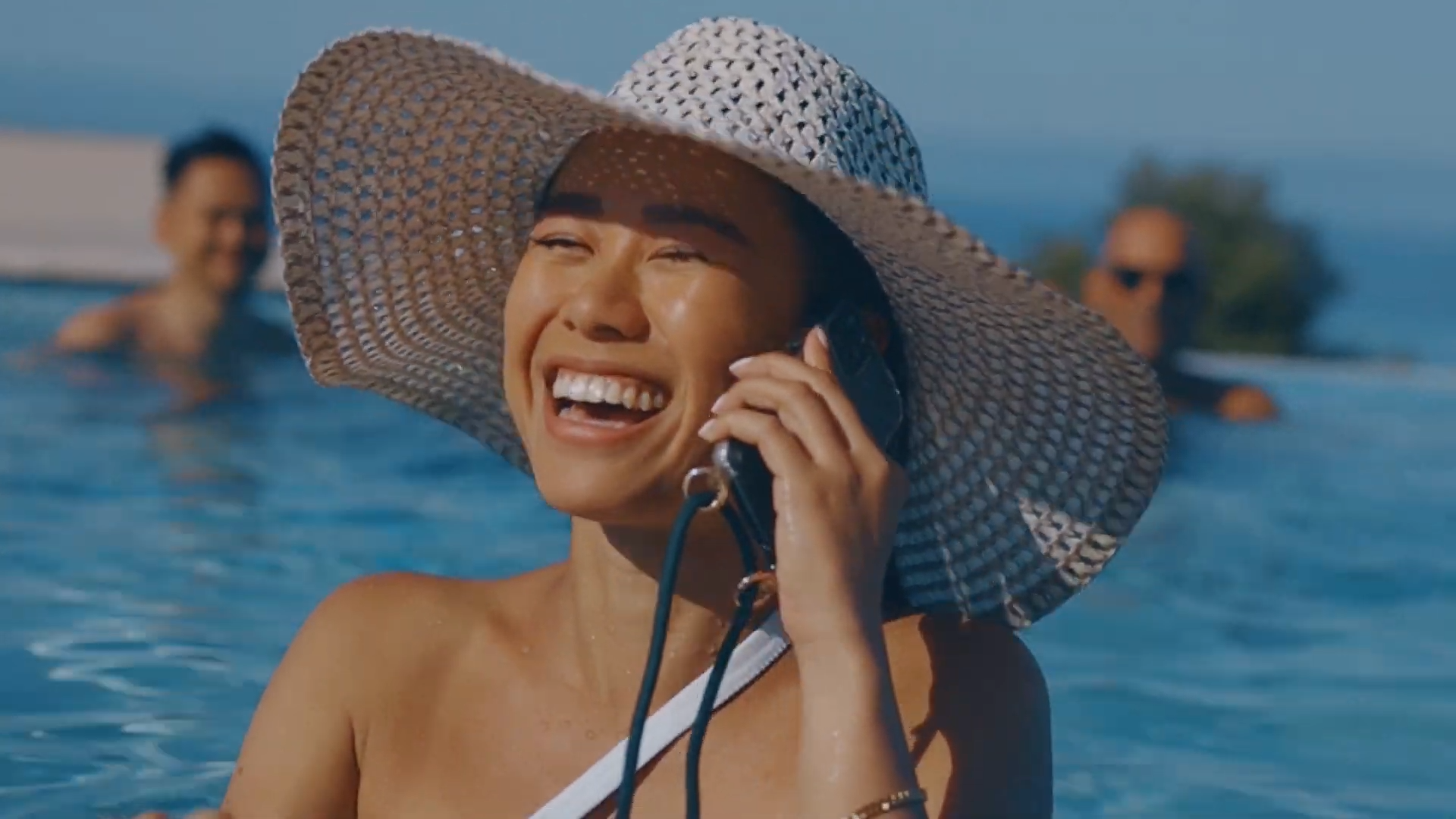 EMSY offers stylish and secure crossbody phone cases for any phones ...